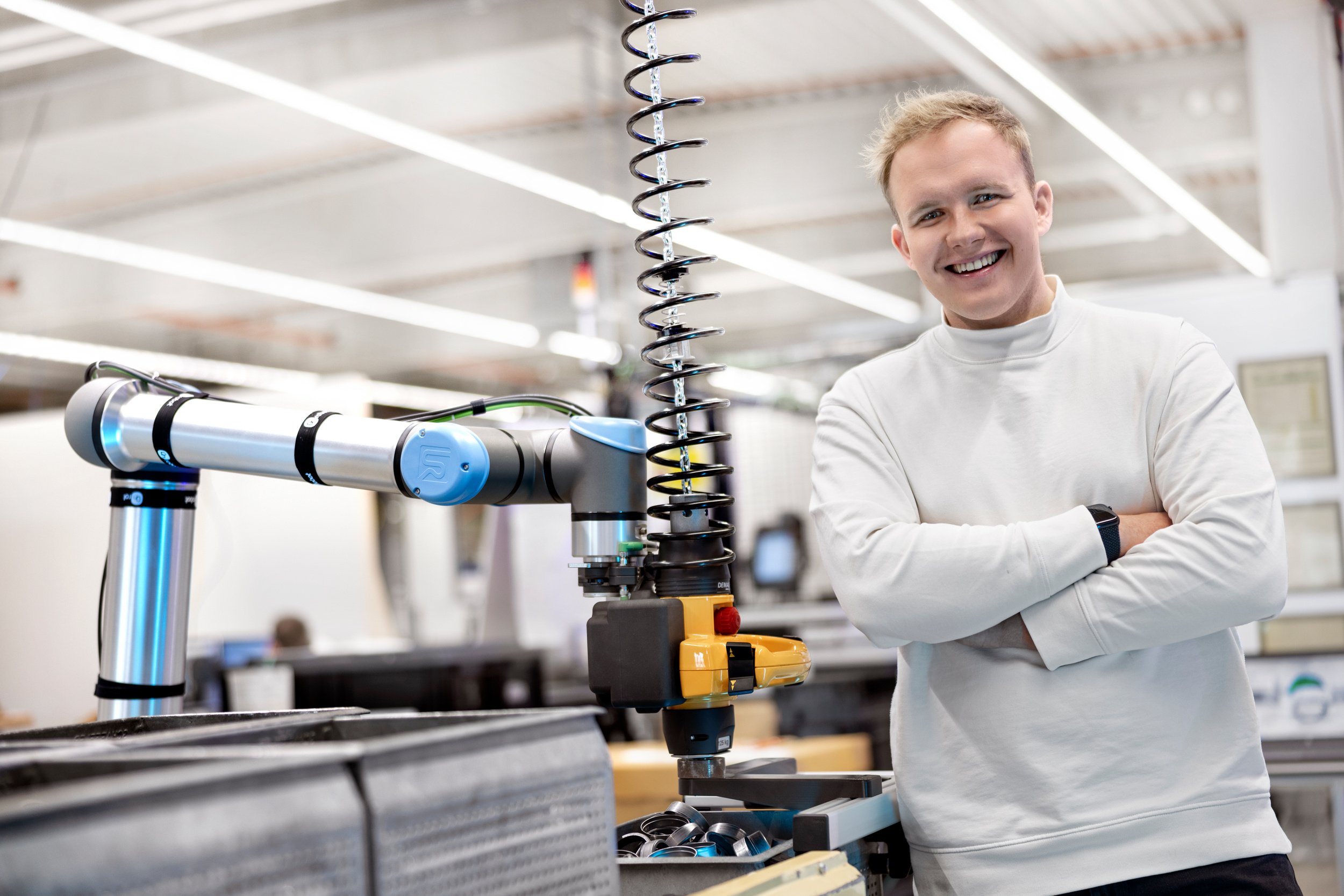 Cobots for efficiency and safety | Schaeffler Special Machinery